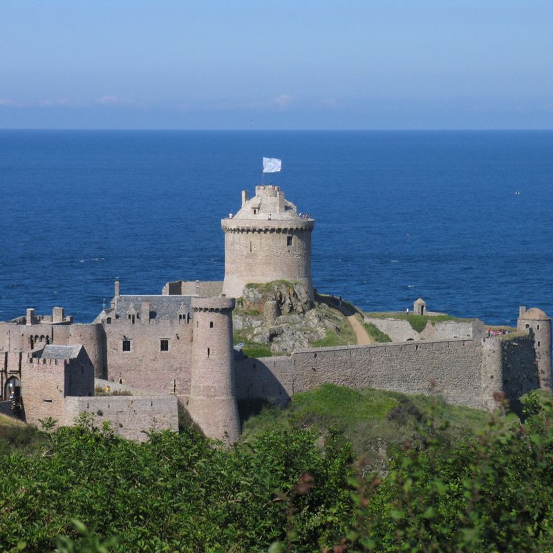 Fort la Latte - Château médiéval sur la péninsule du Cap Fréhel, France