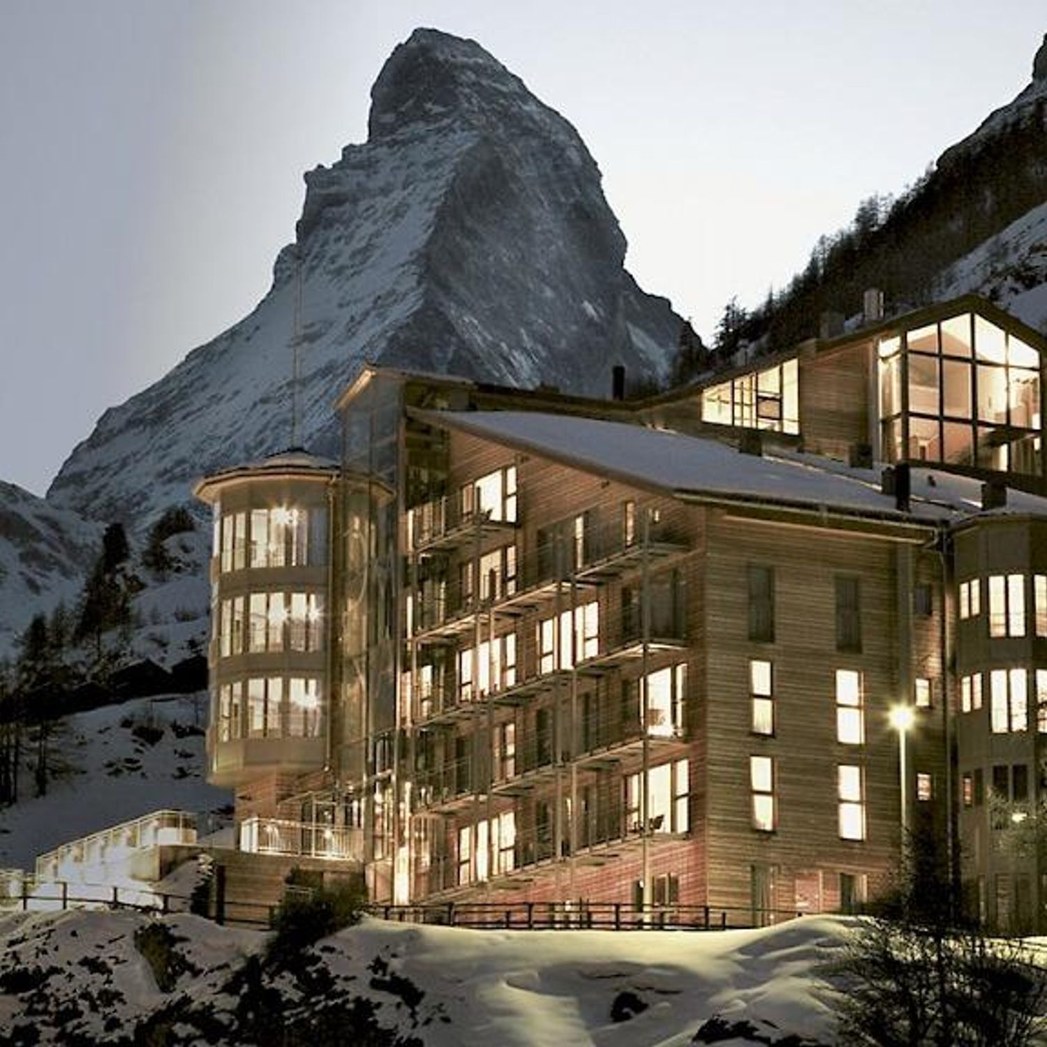 Ces hôtels de luxe en Suisse perchés dans la montagne