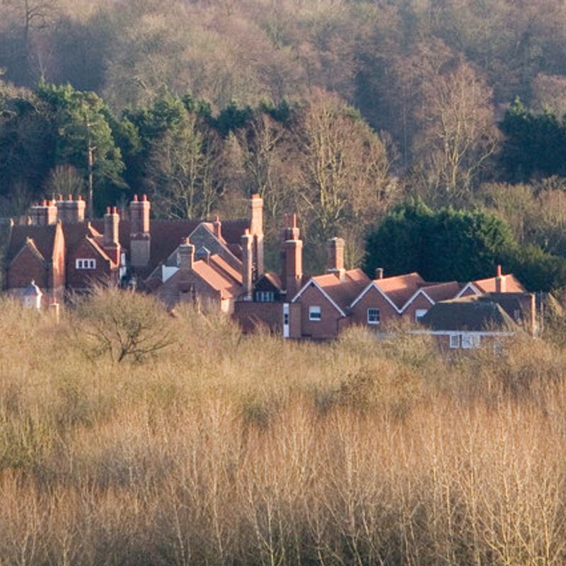 Barrow Green Court - Grade I listed building in Oxted, England