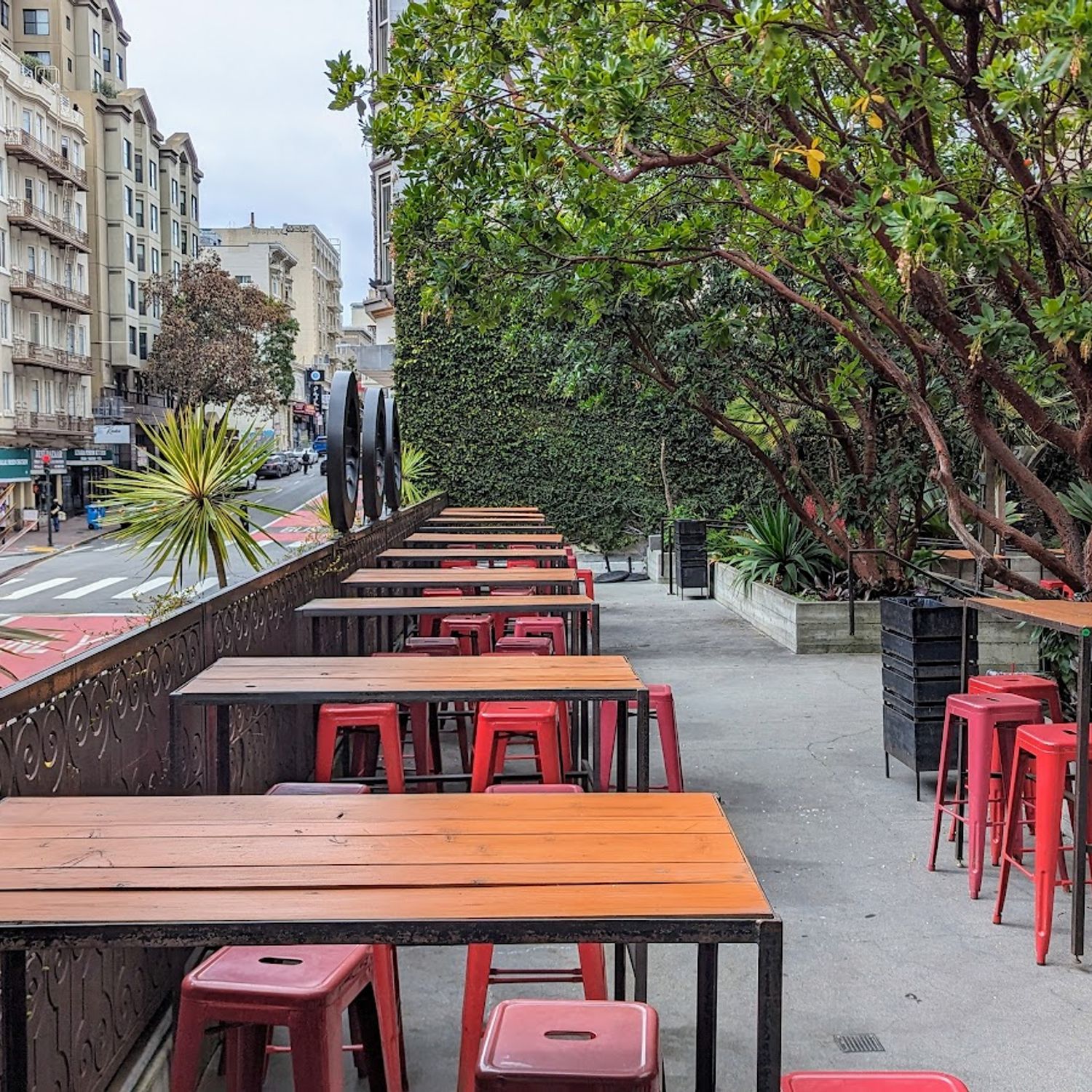 620 Jones - Bar cocktail sur toit-terrasse dans le quartier Union ...