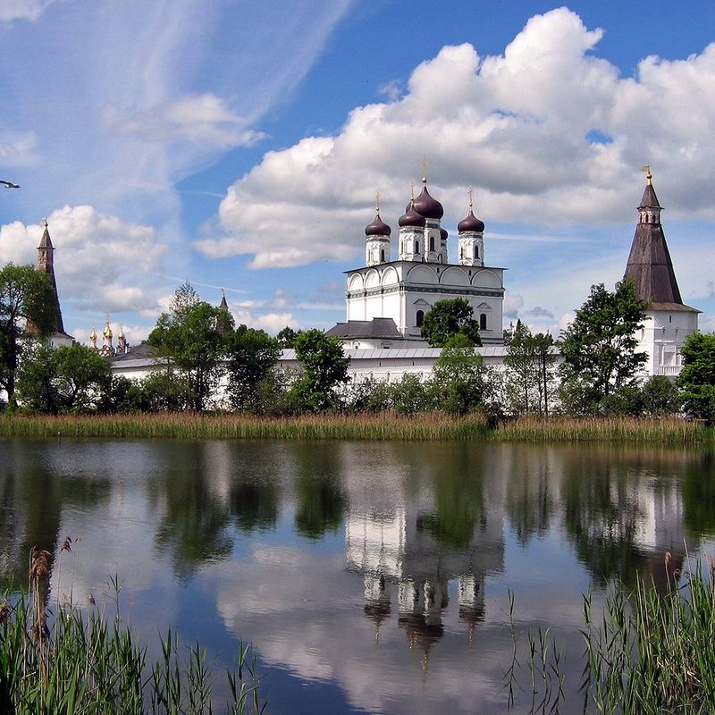 Joseph-Volokolamsk Monastery - Monasterio ortodoxo en Teryayevo, Rusia